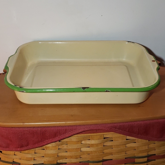 Kitchen | Vintage Enamelware Cake Pan | Poshmark